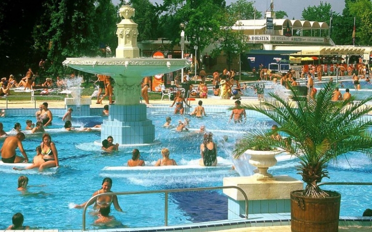 beaches in Budapest | Free Walking Tours & Private Tours